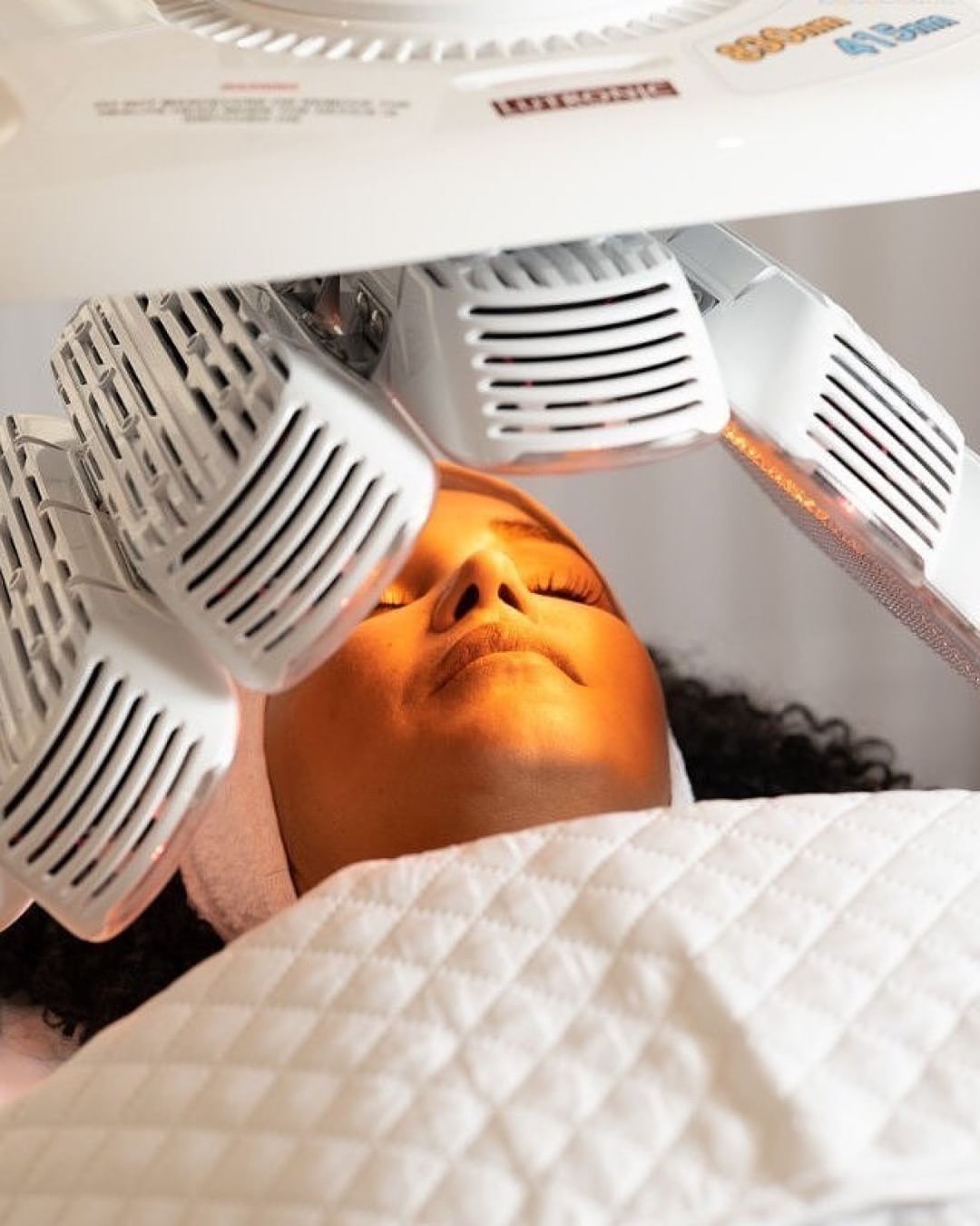 LED Light Therapy Gold Coast - The Skin Element